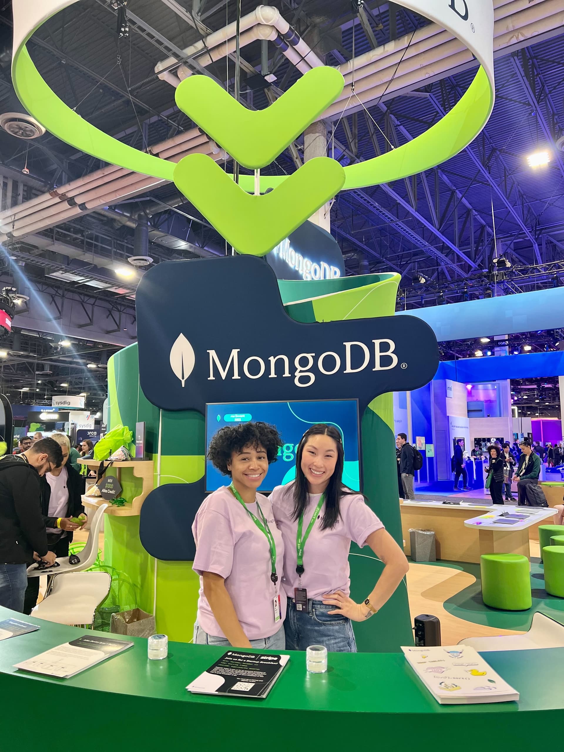 MongoDB $weeklyUpdate #96 (December 2, 2022): MongoDB University, Airbyte, and re:Invent Success ...