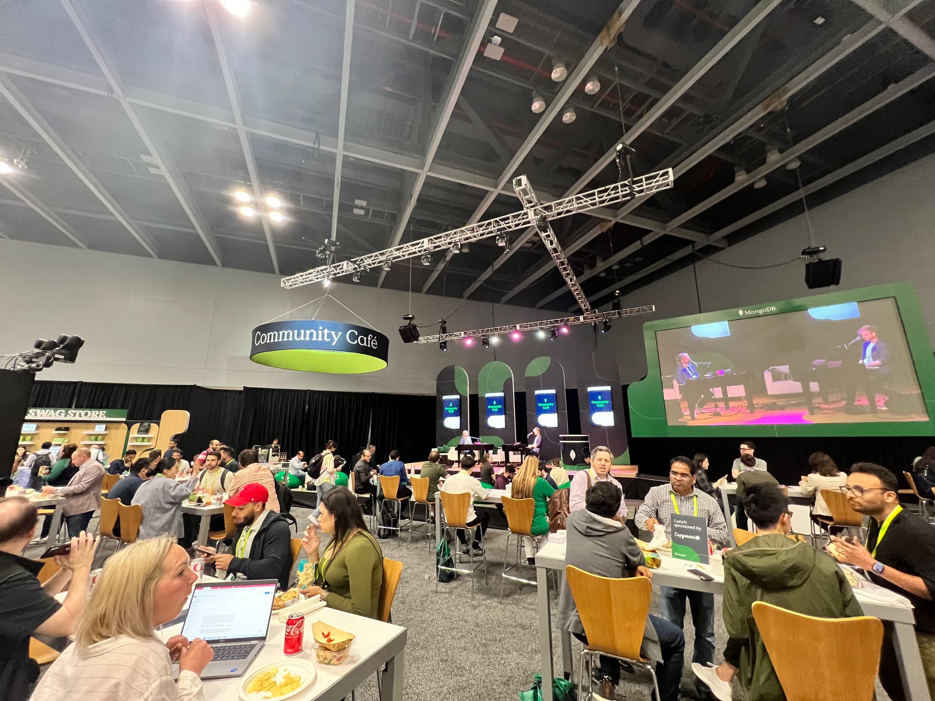 Featured Artist: Dueling Pianos! - MongoDB Conferences - MongoDB ...